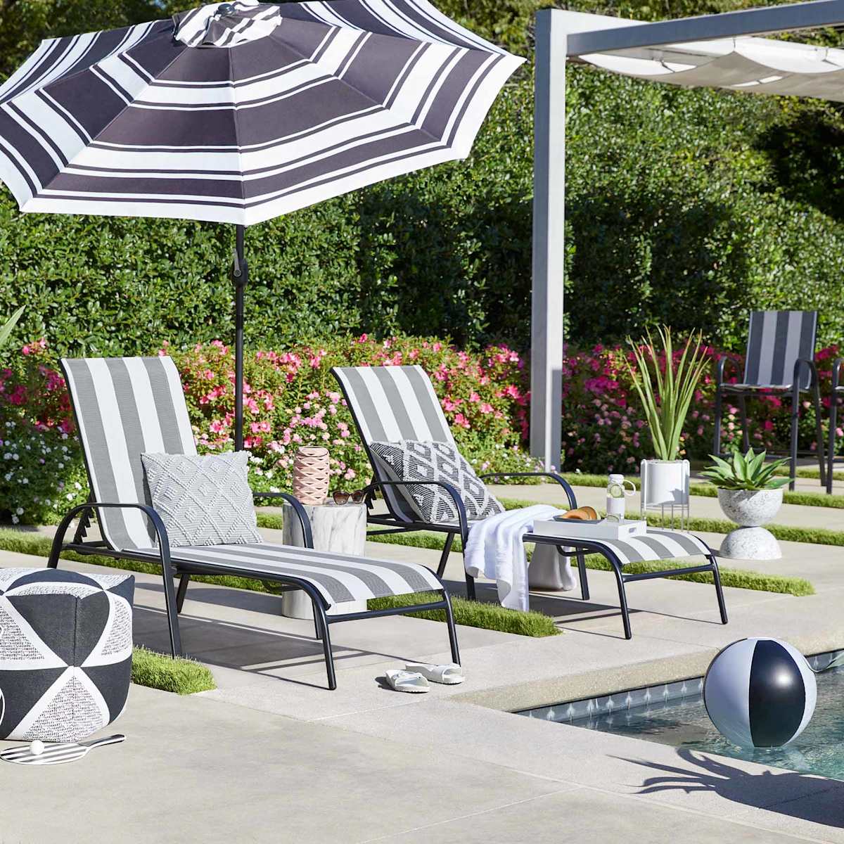 Black and white patio umbrella store