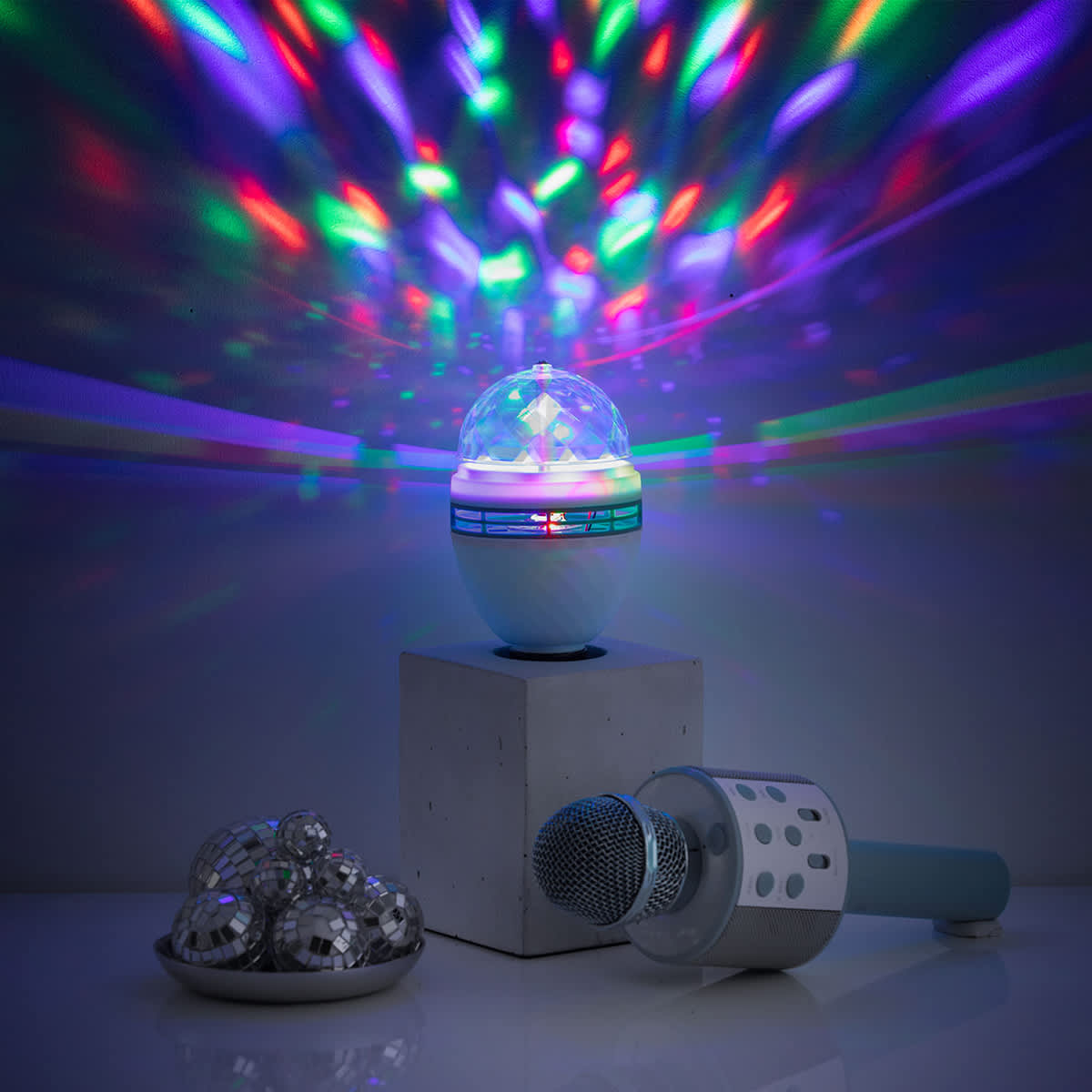 Spinning RGB Party LED Bulb
