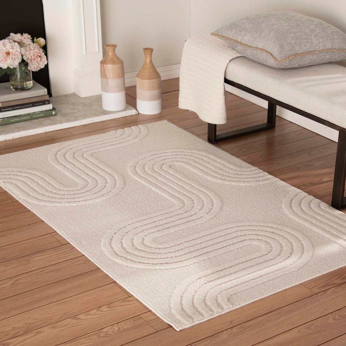 White Tufted Accent Rug, 4x6