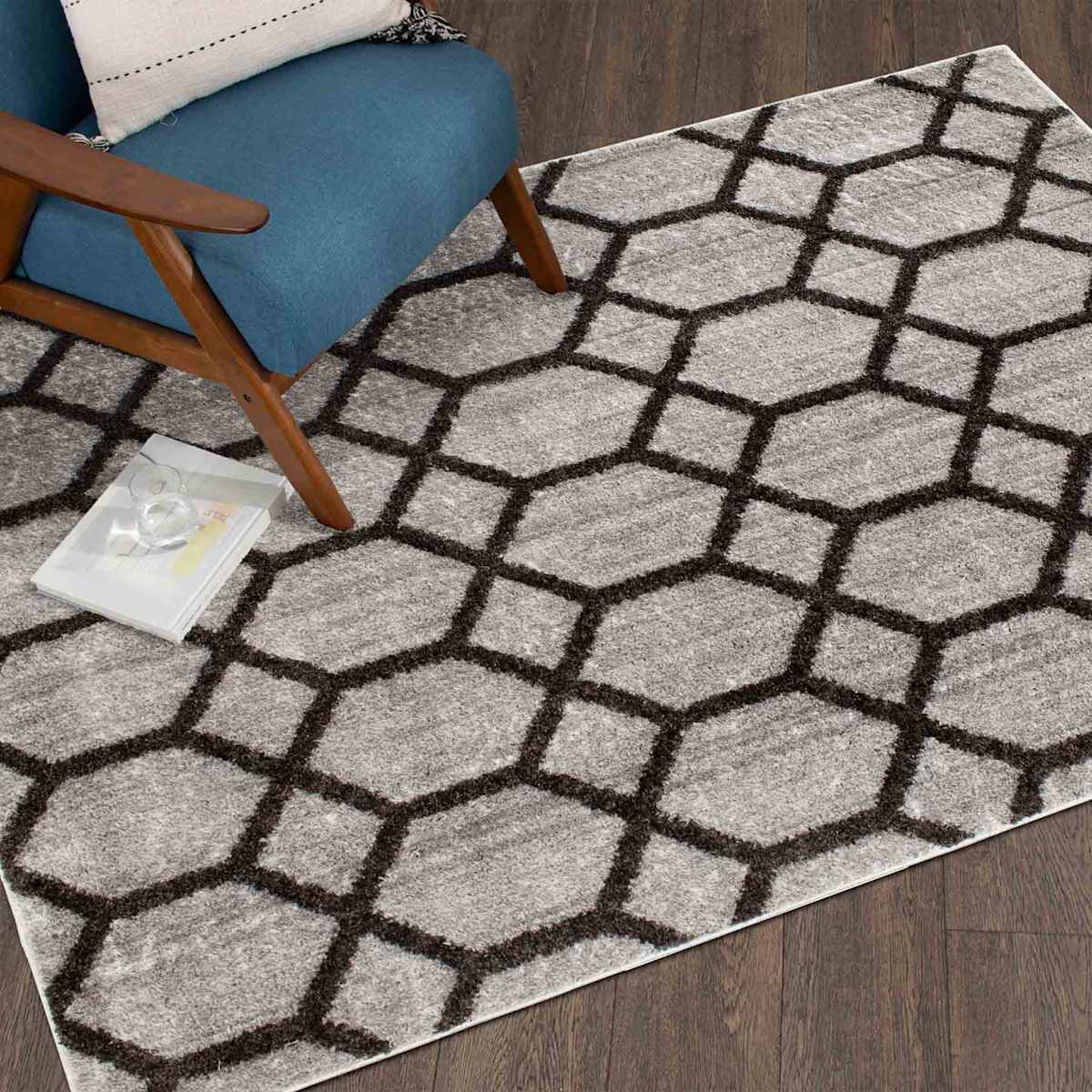 (D439) Zion Black & Grey Tufted Area Rug with Non-Slip Back, 5x7