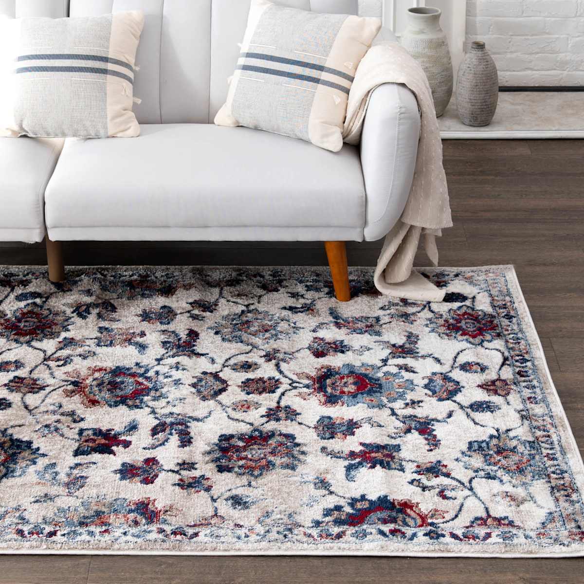 (D618) Providence Fillinta Paisley Area Rug, 8x9