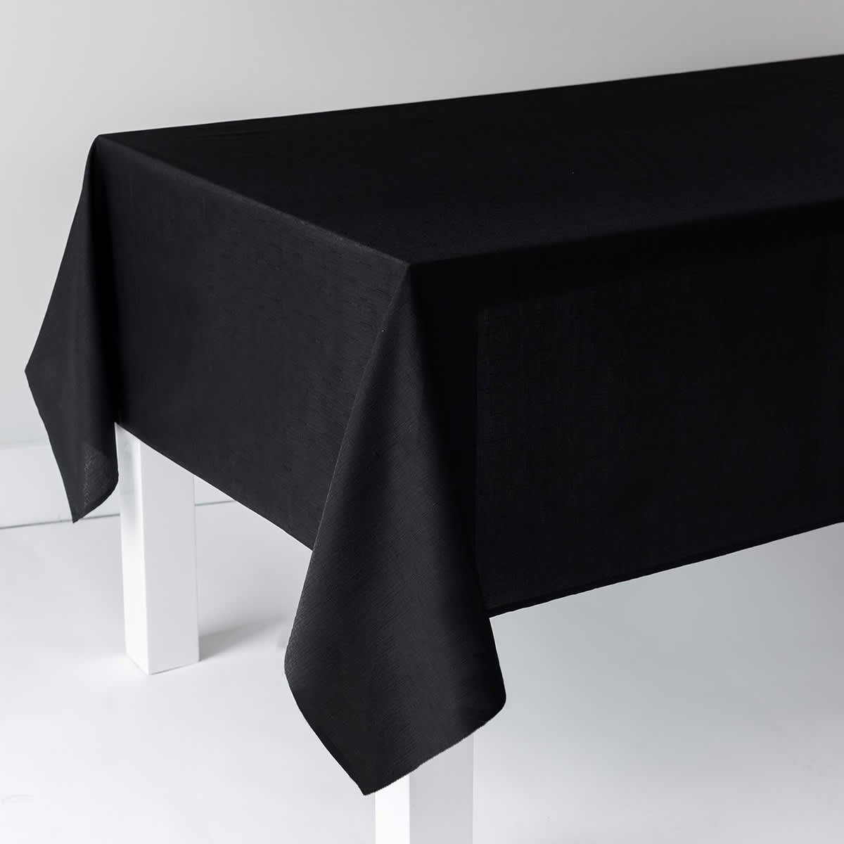 Basics Solid Black Tablecloth, 60x104