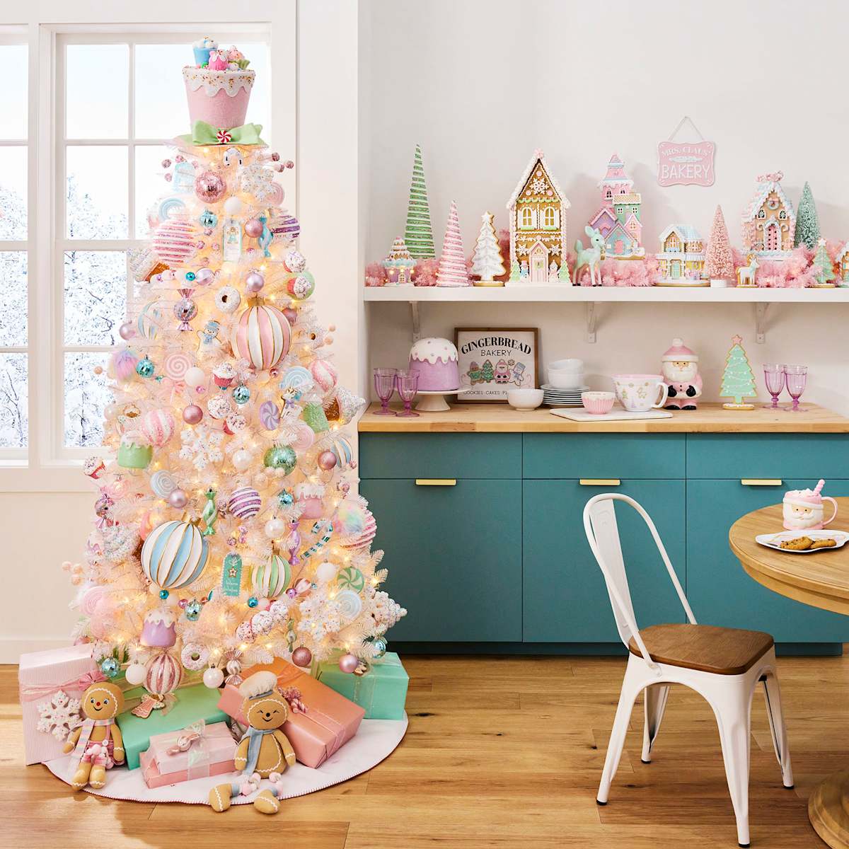 Mrs. Claus Bakery Pink Bakery Top Hat Tree Topper 13