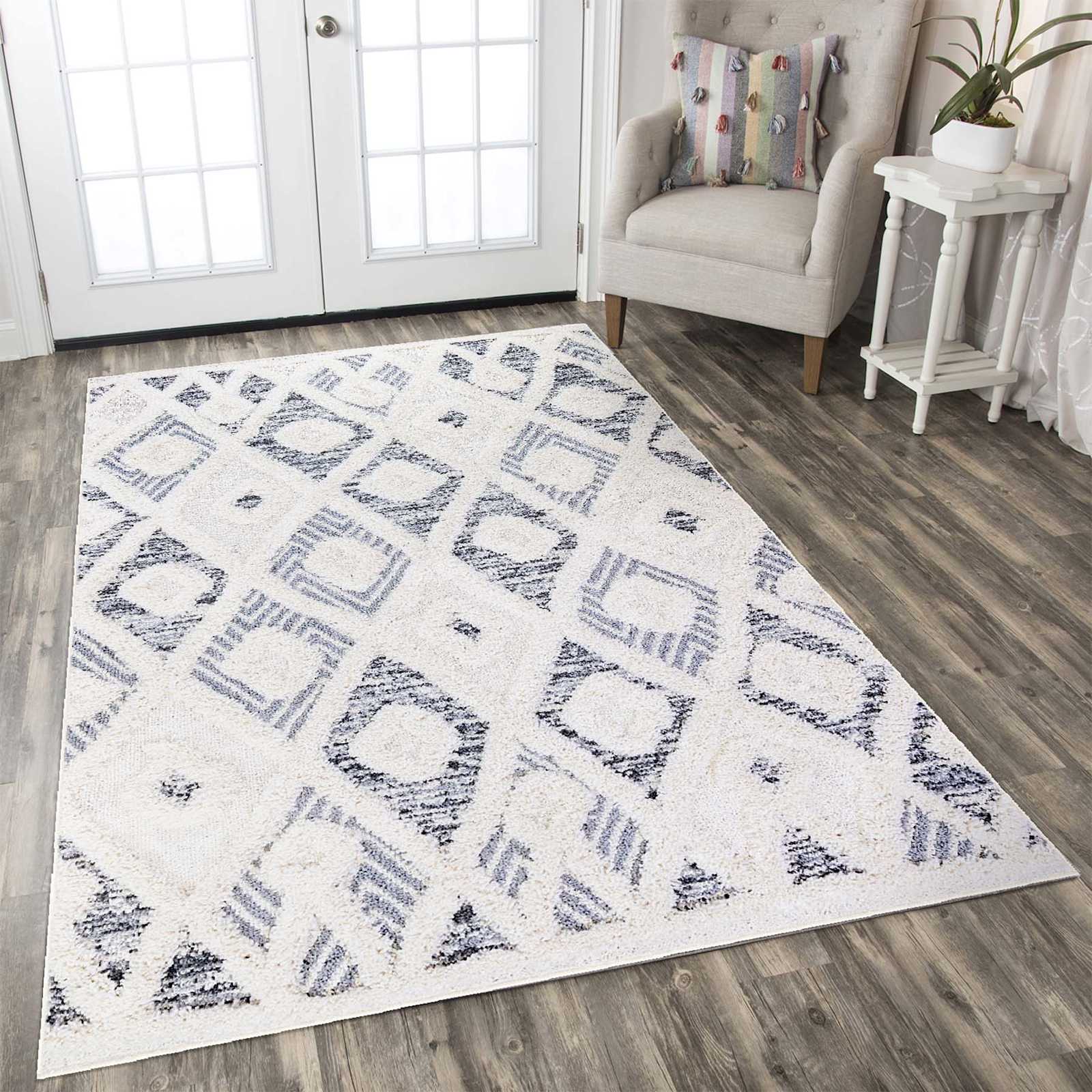 (B712) Found & Fable Gloria Cream Diamond Design Area Rug, 5x7
