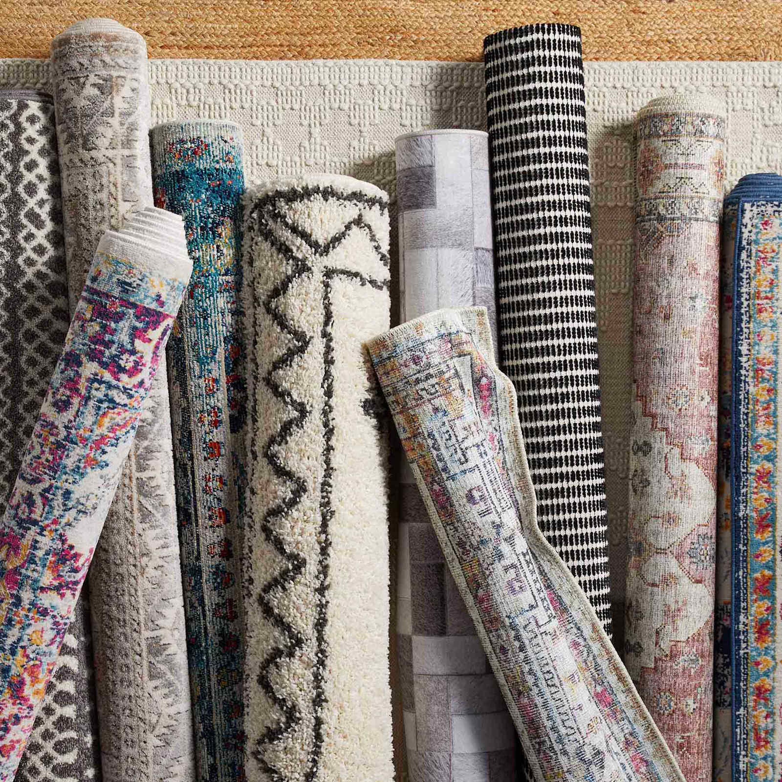 (B834) Found & Fable Dassel Black Woven Area Rug, 5x7