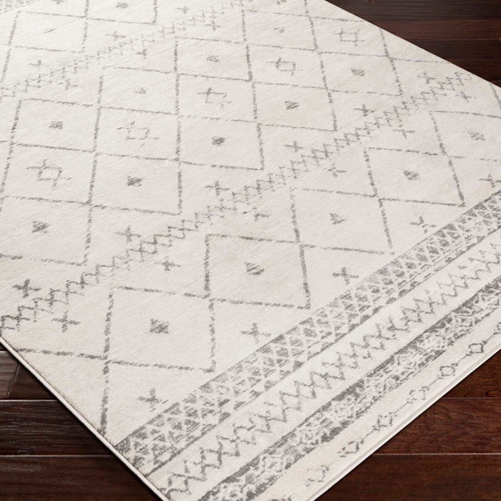 (D483) Found & Fable Roma Ivory Diamond Design Area Rug, 8x10