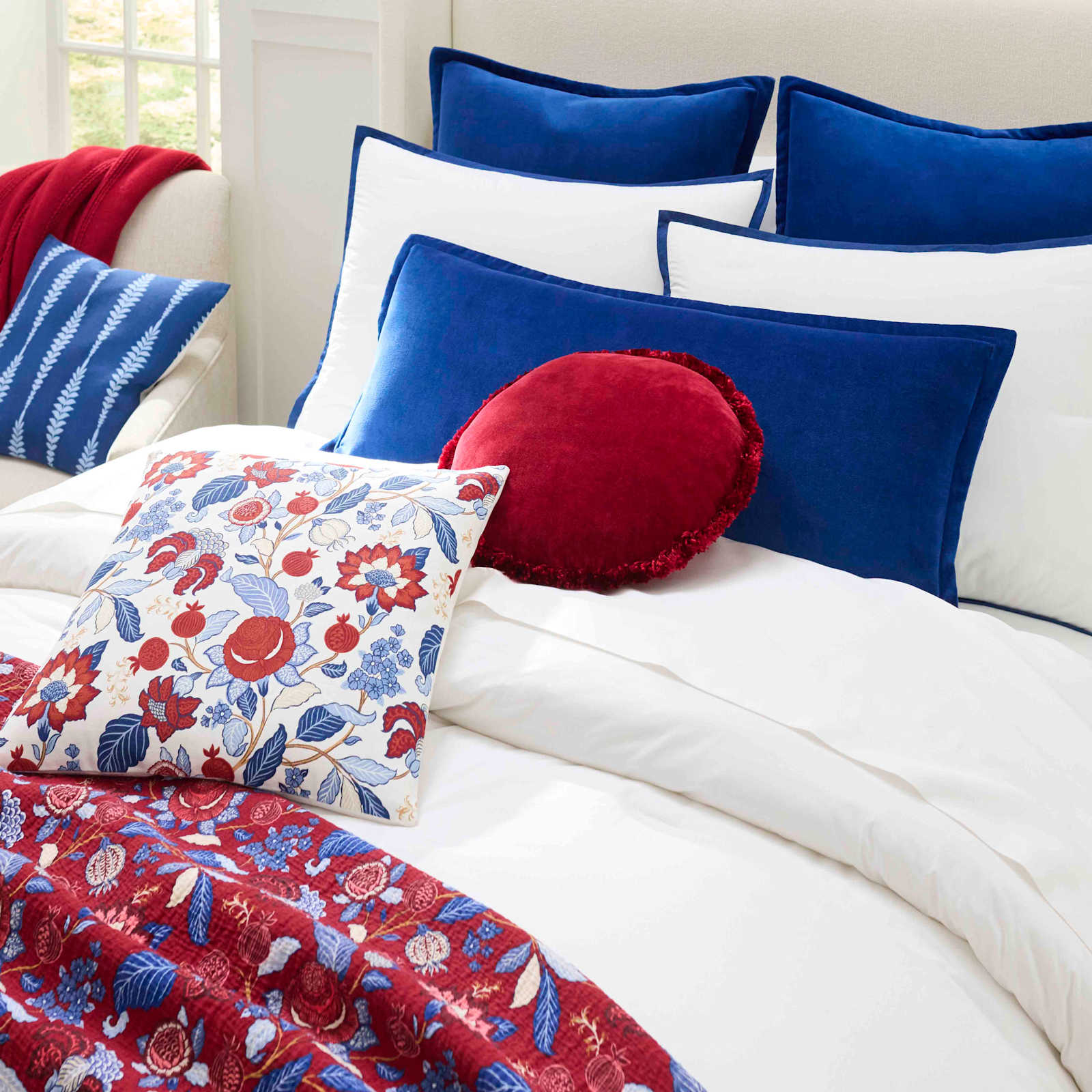 Providence 3-Piece White Cotton Hotel Border Comforter Set, King