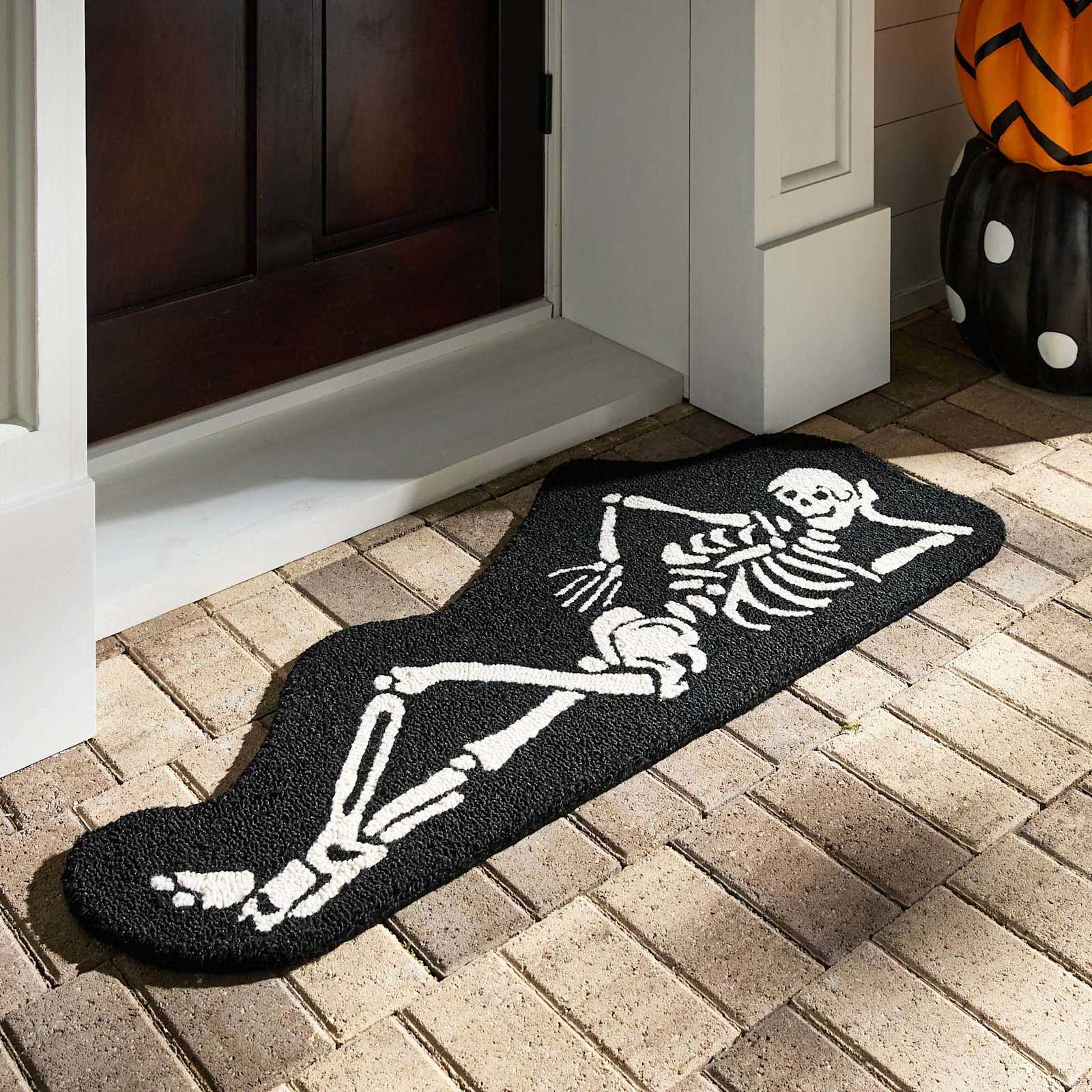 Happy Haunting Reclining Skeleton Shaped Hook Accent Rug, 19x45